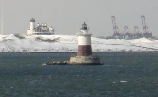 10 Local Lighthouses You Need to Visit this Summer | SI Parent