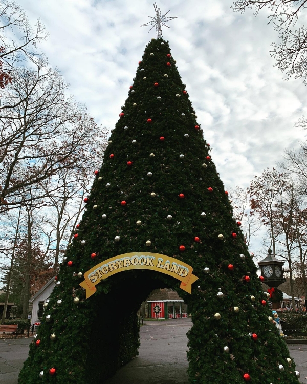 Experience Christmas Magic at Storybook Land | SI Parent
